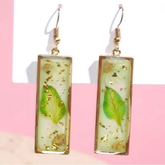 Jewelry | Daisies Leaflets Pressed Preserved Dry Flower Greenery Gold ...